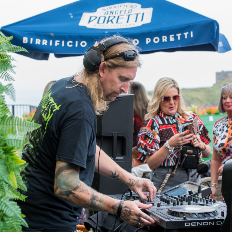 Tenby Rocks Terrace - Imperial Hotel Lounge & Terrace